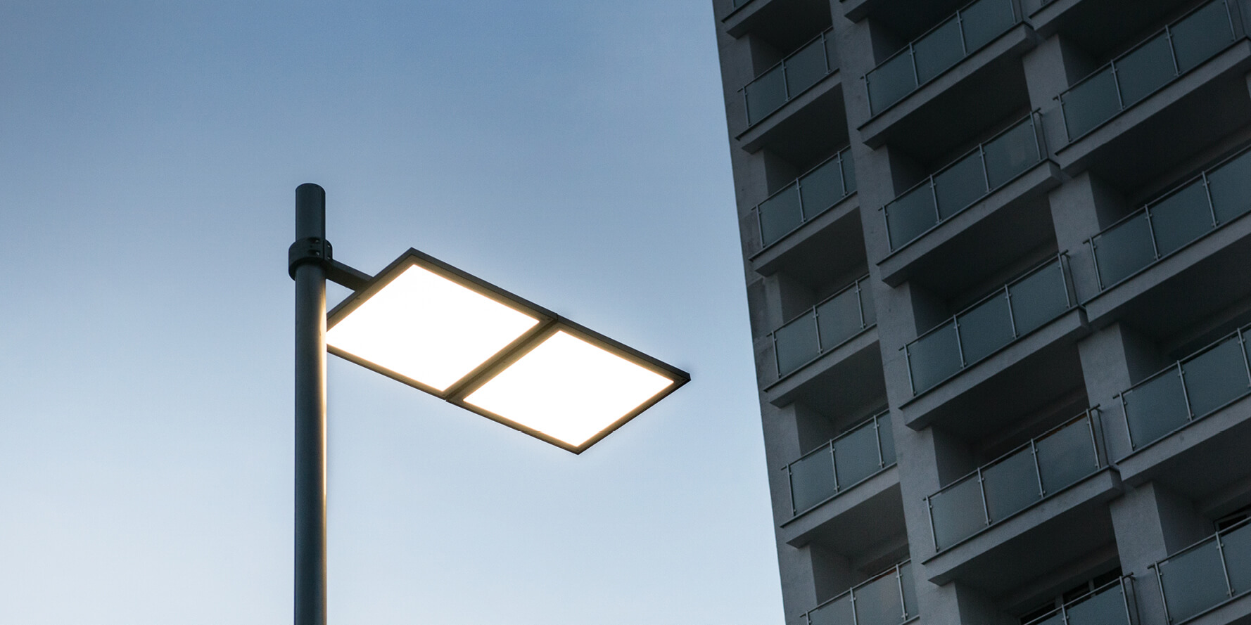 Cylindrical pole - buried / with plate